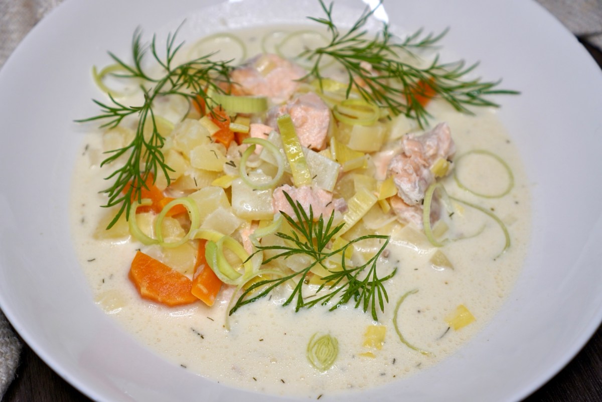 Original Finnish Salmon Soup – Lohikeitto